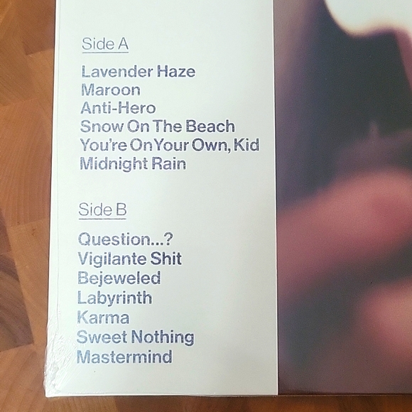 Taylor Swift | Media | Signed Nwt Taylor Swift Moonstone Blue Vinyl ...